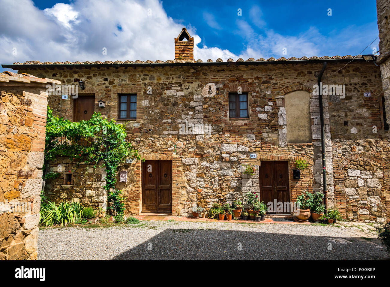 Vignoni italy hi-res stock photography and images - Alamy