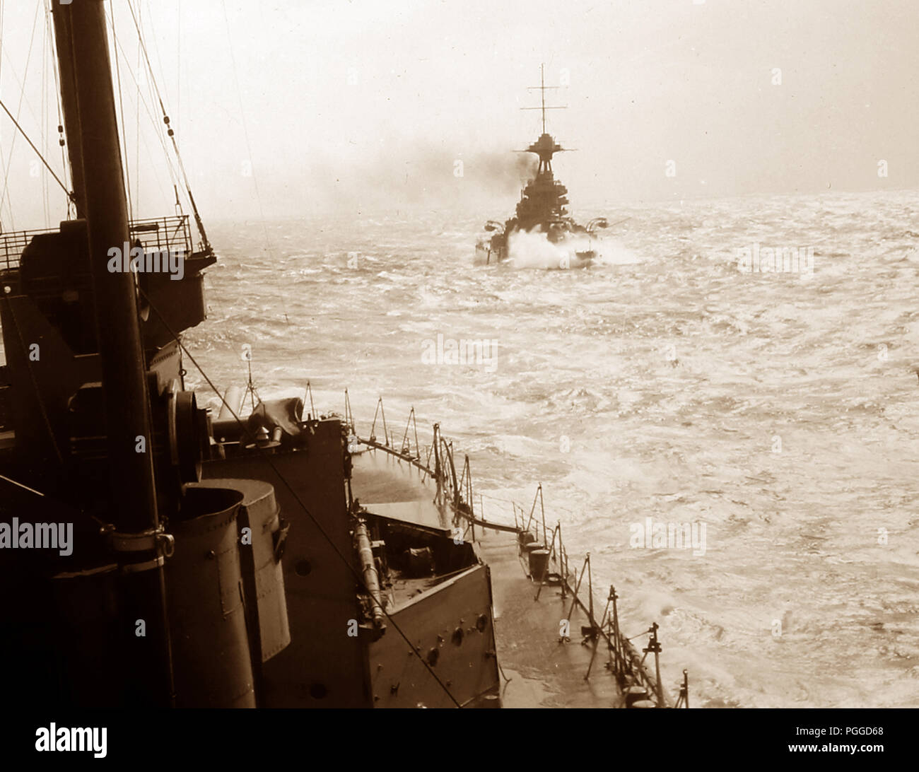 Royal navy battleship hi-res stock photography and images - Alamy