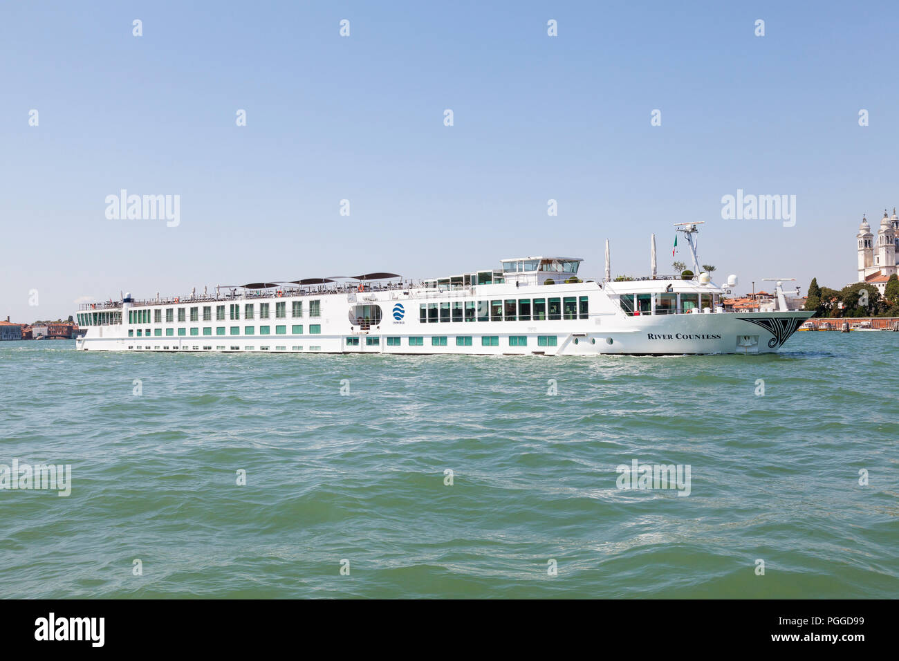 River countess river boat hi-res stock photography and images - Alamy