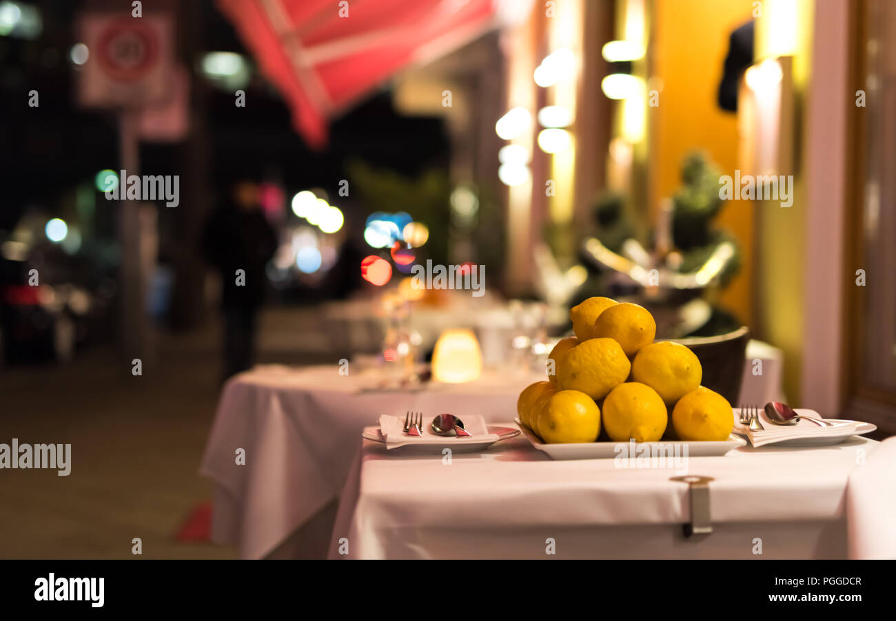 Evening setting table hi-res stock photography and images - Alamy