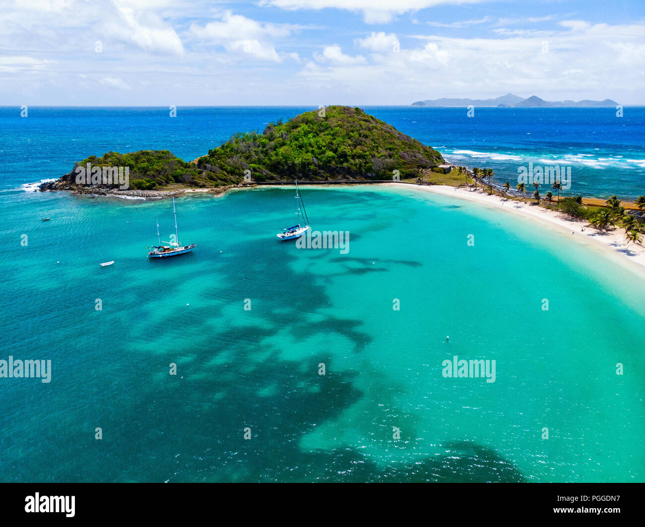 Mayreau island in grenadines caribbean hi-res stock photography and ...