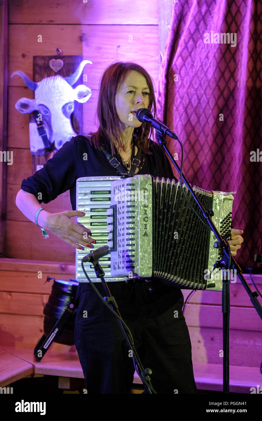 Wendy mcneill hi-res stock photography and images - Alamy