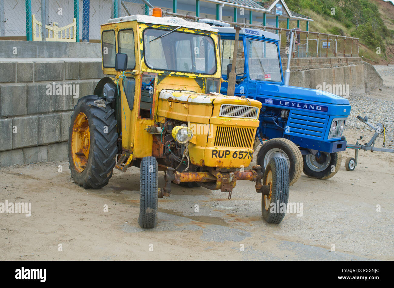 Old tractors working hi-res stock photography and images - Alamy