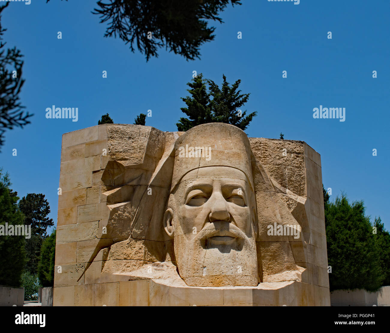 Monument to Makarios III, Paphos, Cyprus Stock Photo - Alamy