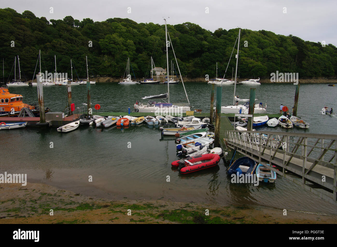 Low water river fowey hi-res stock photography and images - Alamy