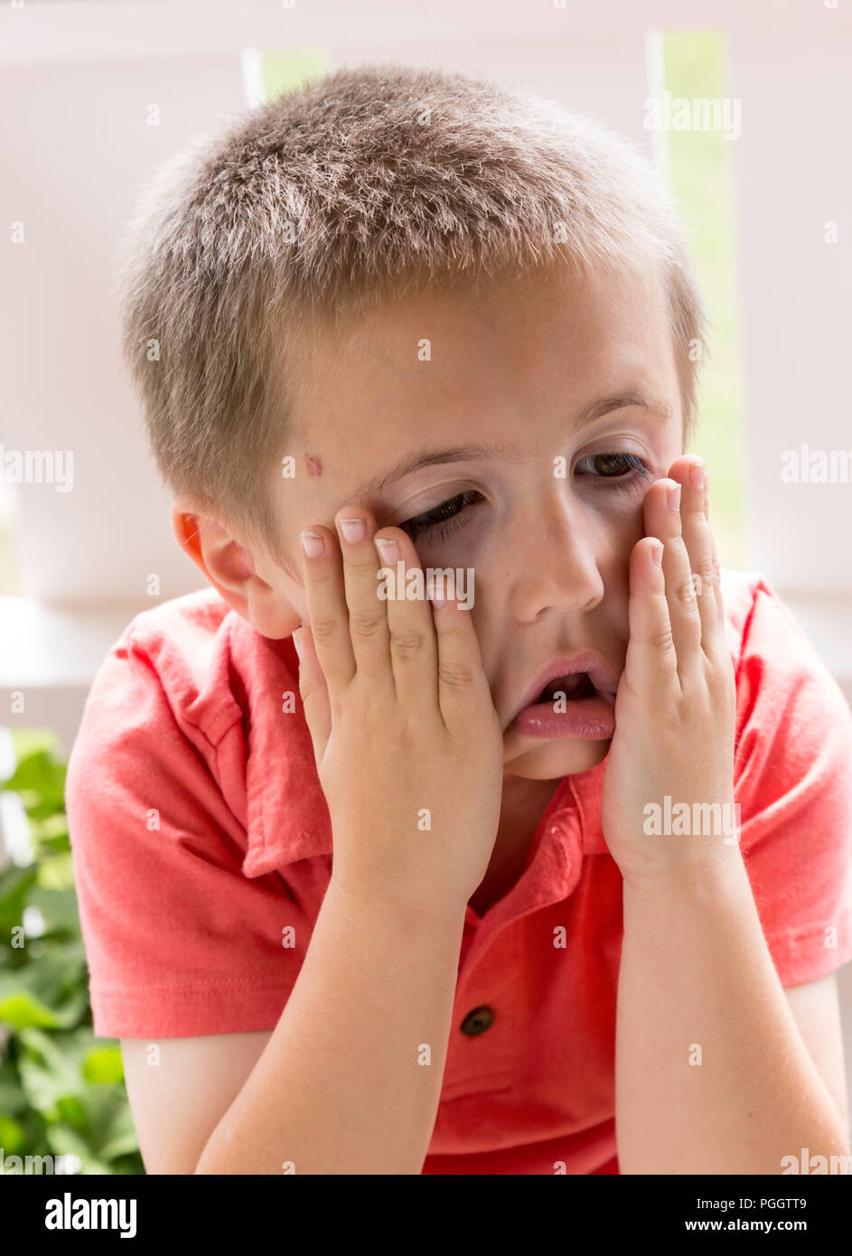Child reaction and daytime hi-res stock photography and images - Alamy