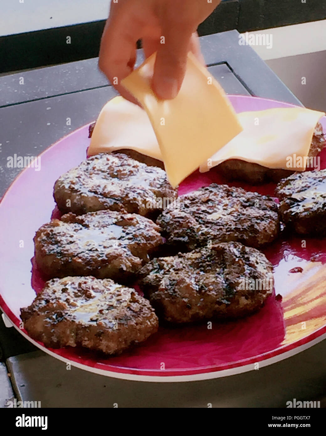 Cheeseburger american hi-res stock photography and images - Alamy