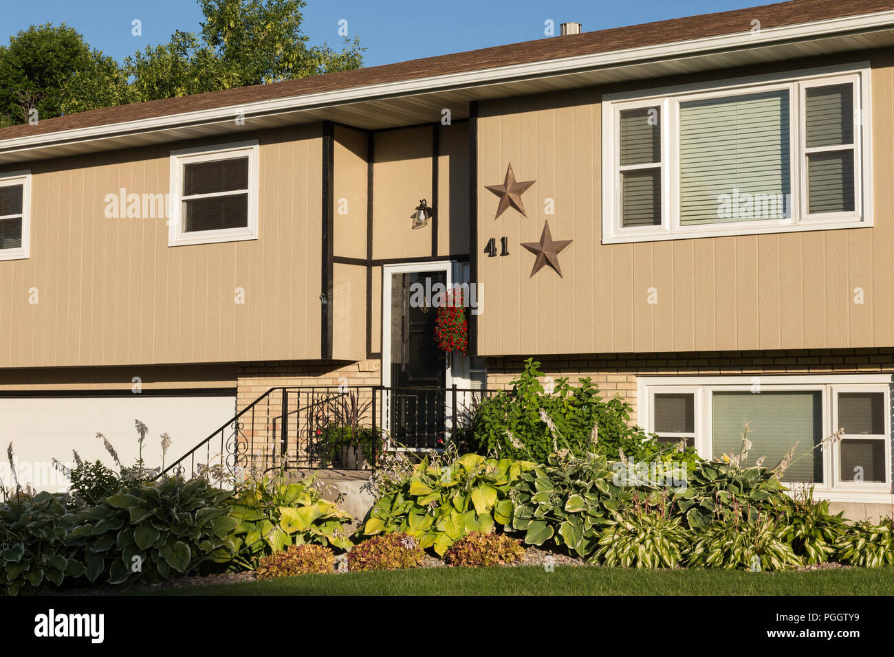 Middle Class Neighborhood High Resolution Stock Photography and Images ...