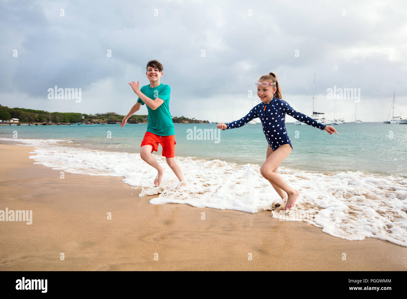 Kids brother hi-res stock photography and images - Alamy