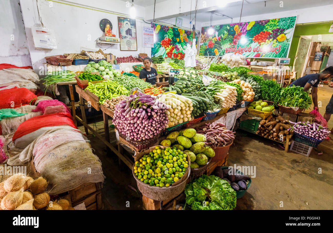 Fresh vegetable stall and display of vegetables at the local Saturday ...