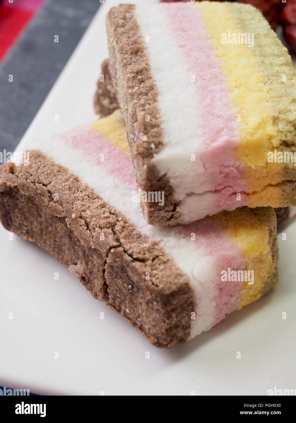 Korean steamed rice cake hi-res stock photography and images - Alamy