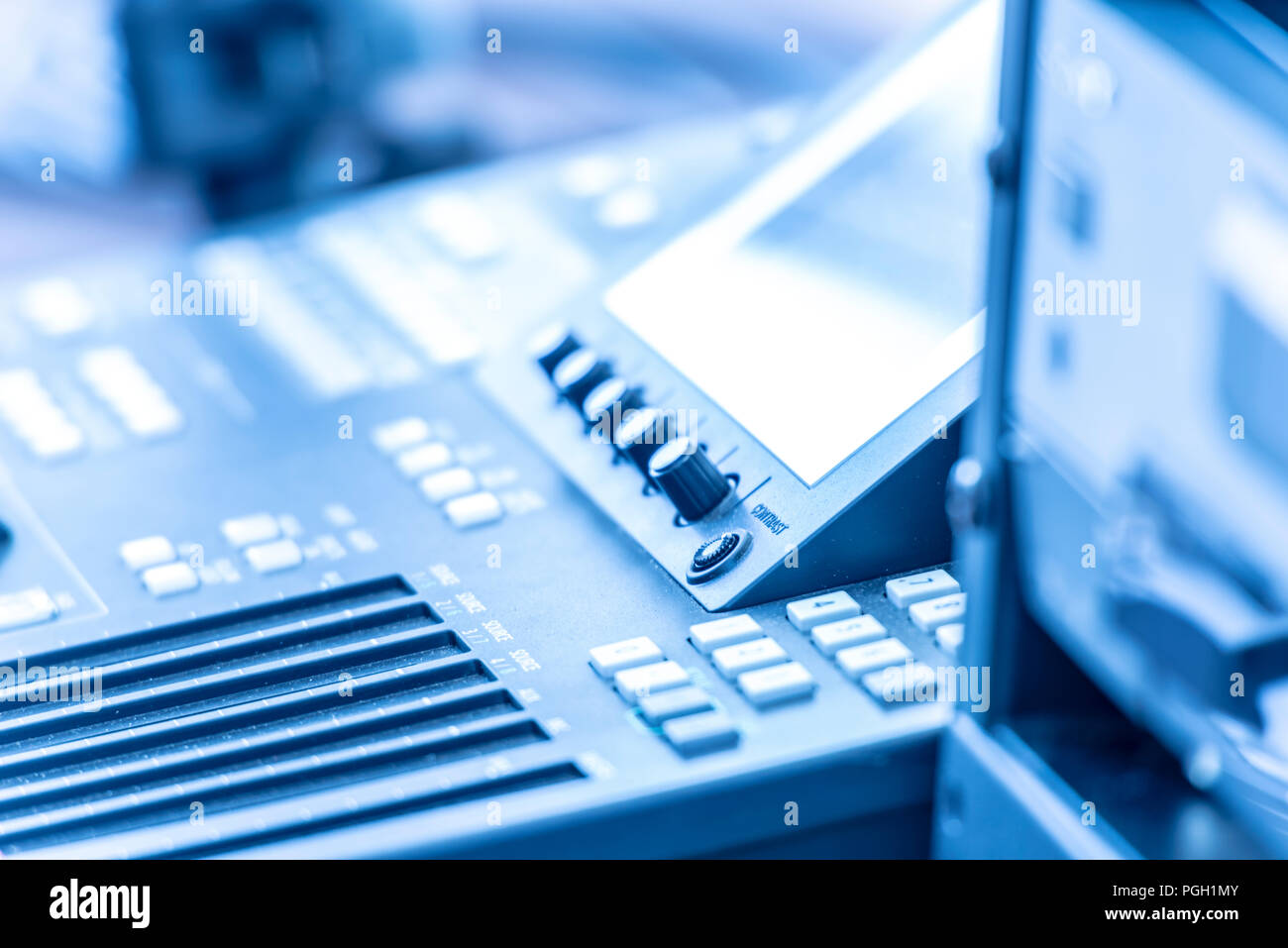 Video switcher hi-res stock photography and images - Alamy