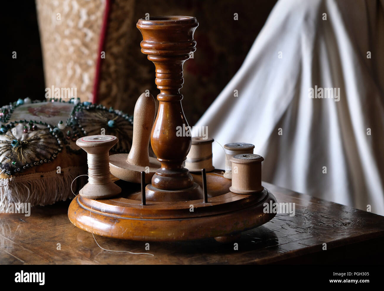 Vintage bobbin illustration hi-res stock photography and images - Alamy