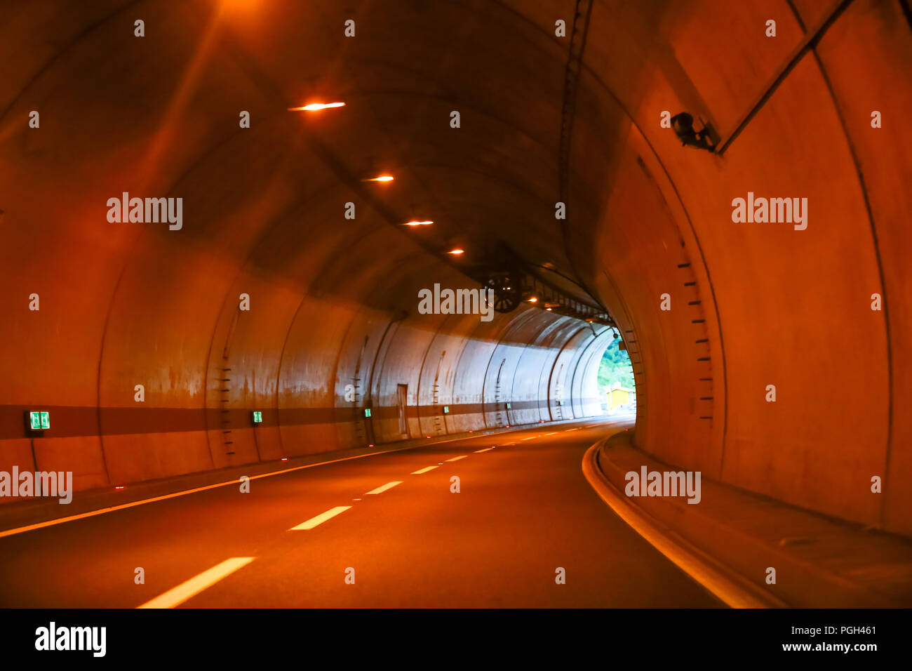 Two Way Tunnel Traffic High Resolution Stock Photography and Images - Alamy
