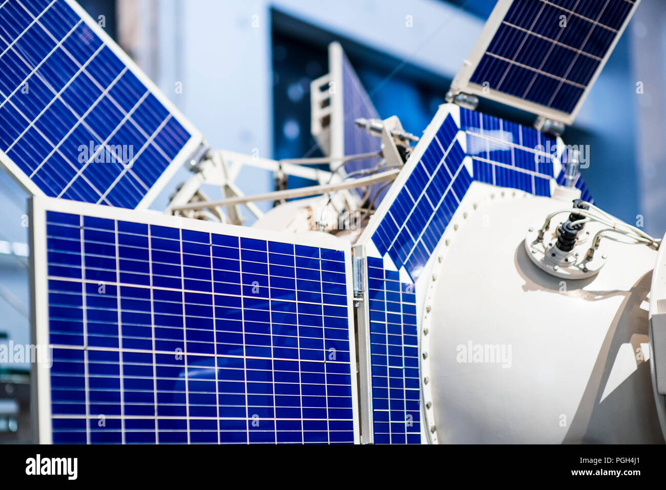 Solar Powered Space Ship