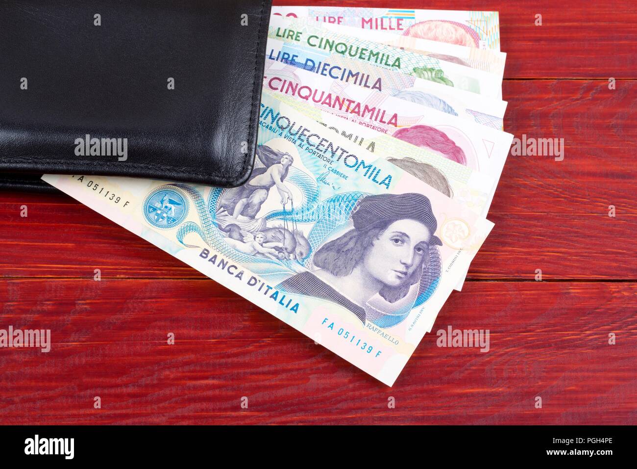 Banknote of italy hi-res stock photography and images - Alamy