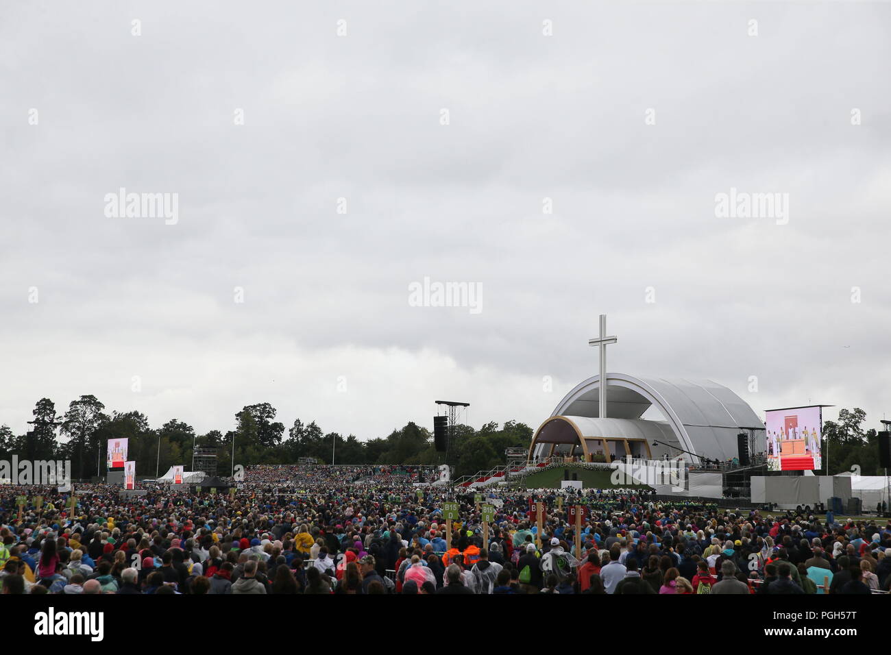 Pope Francis speaks at the closing Mass at the World Meeting of ...