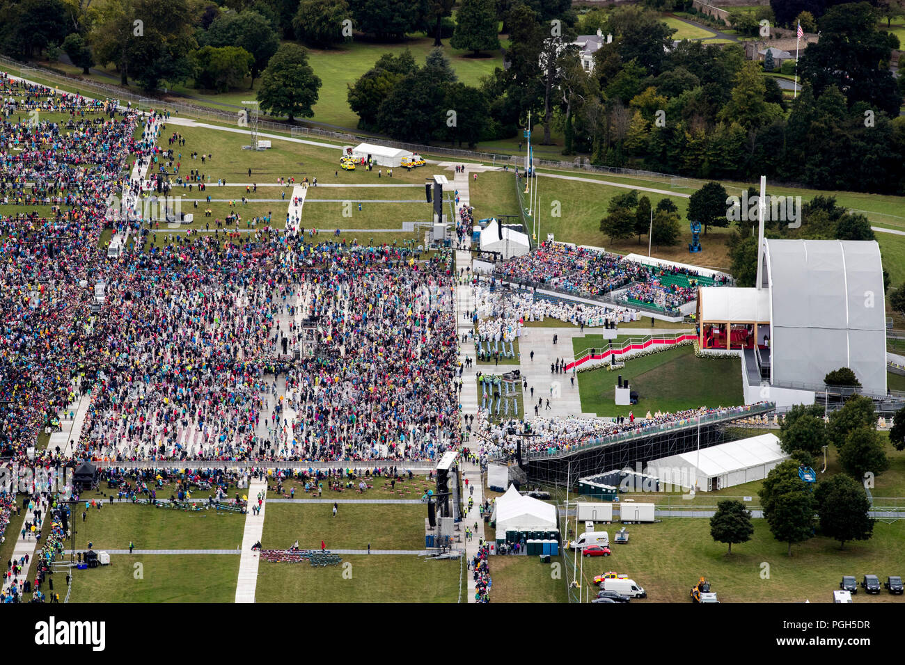 An aerial view of the crowd at Phoenix Park in Dublin as Pope Francis ...