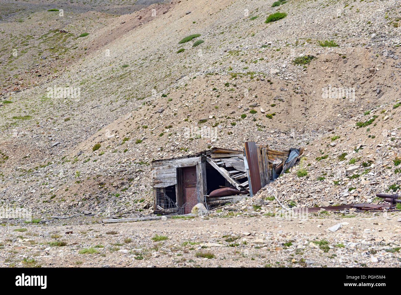 Old mining cabin california hi-res stock photography and images - Alamy