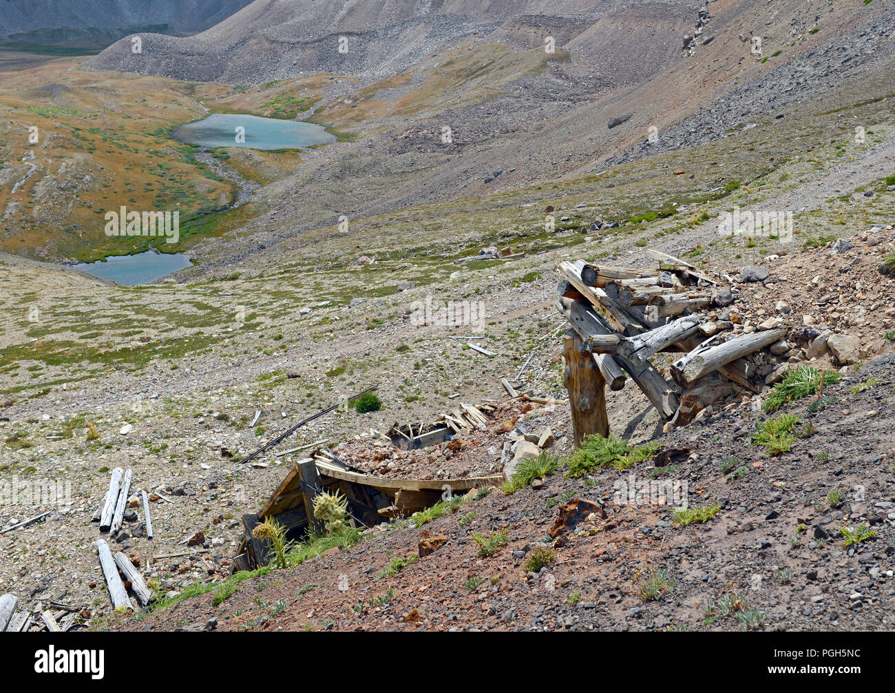 Old mining cabin california hi-res stock photography and images - Alamy
