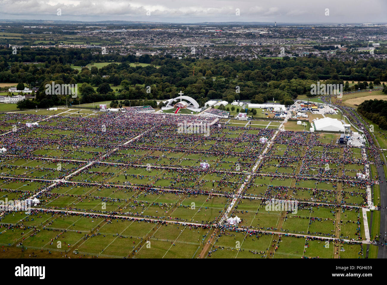 An aerial view of the crowd at Phoenix Park in Dublin as Pope Francis ...