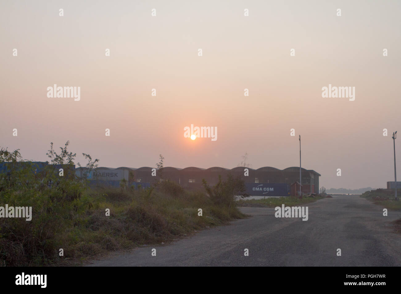 Mongla sea port hi-res stock photography and images - Alamy