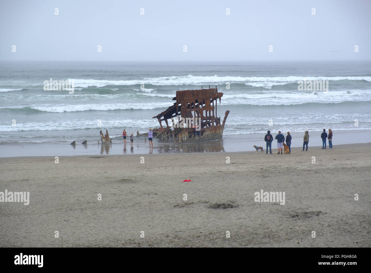 Wreck of ship Peter Iredale at Fort Stevens State Park, Hammond, Oregon ...