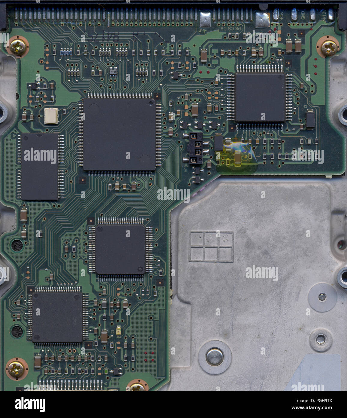 Complex electrical circuits hi-res stock photography and images - Alamy