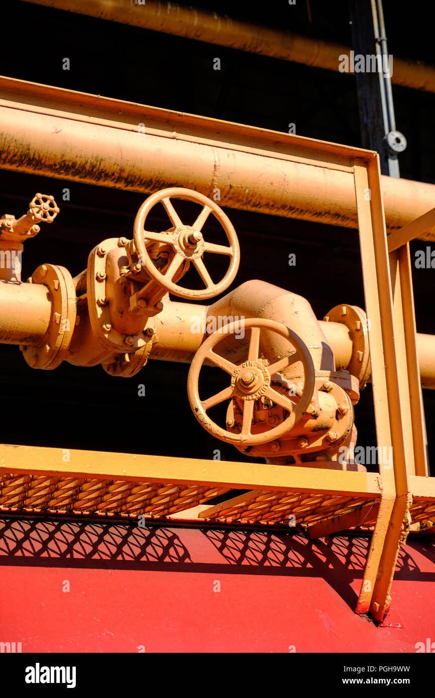 Colorful painted pipes and tanks at Gas Works Park, Seattle, USA Stock ...