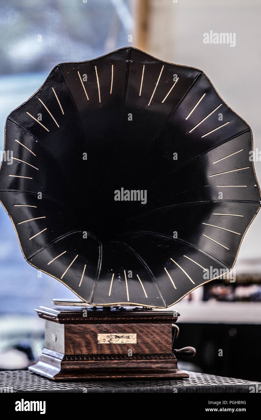 Old fashioned style phonograph machine, England UK Stock Photo - Alamy