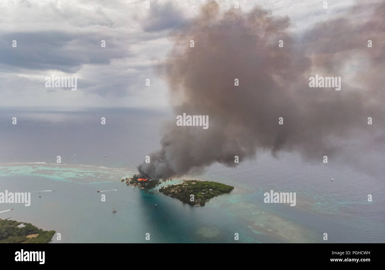 Explosion fire plume hi-res stock photography and images - Alamy
