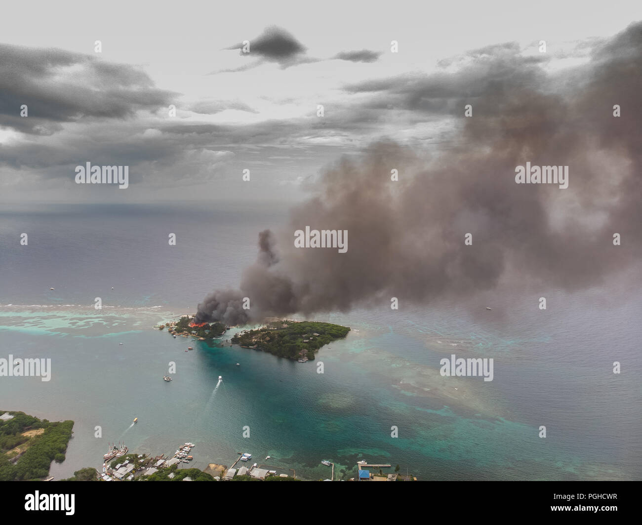 Explosion fire plume hi-res stock photography and images - Alamy