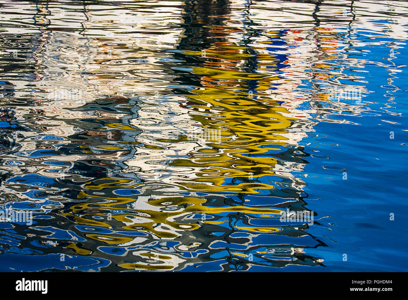 Reflection on the surface of the water Stock Photo - Alamy
