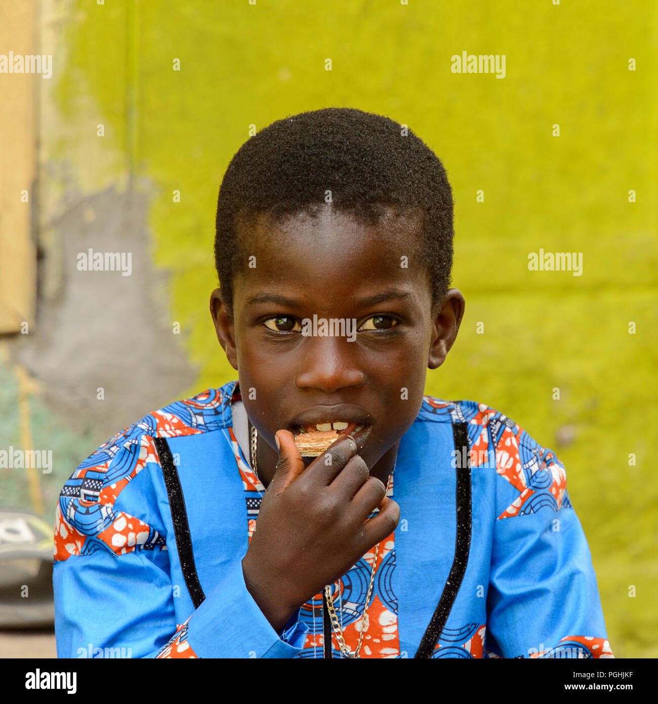 Mali portrait boy local hi-res stock photography and images - Alamy