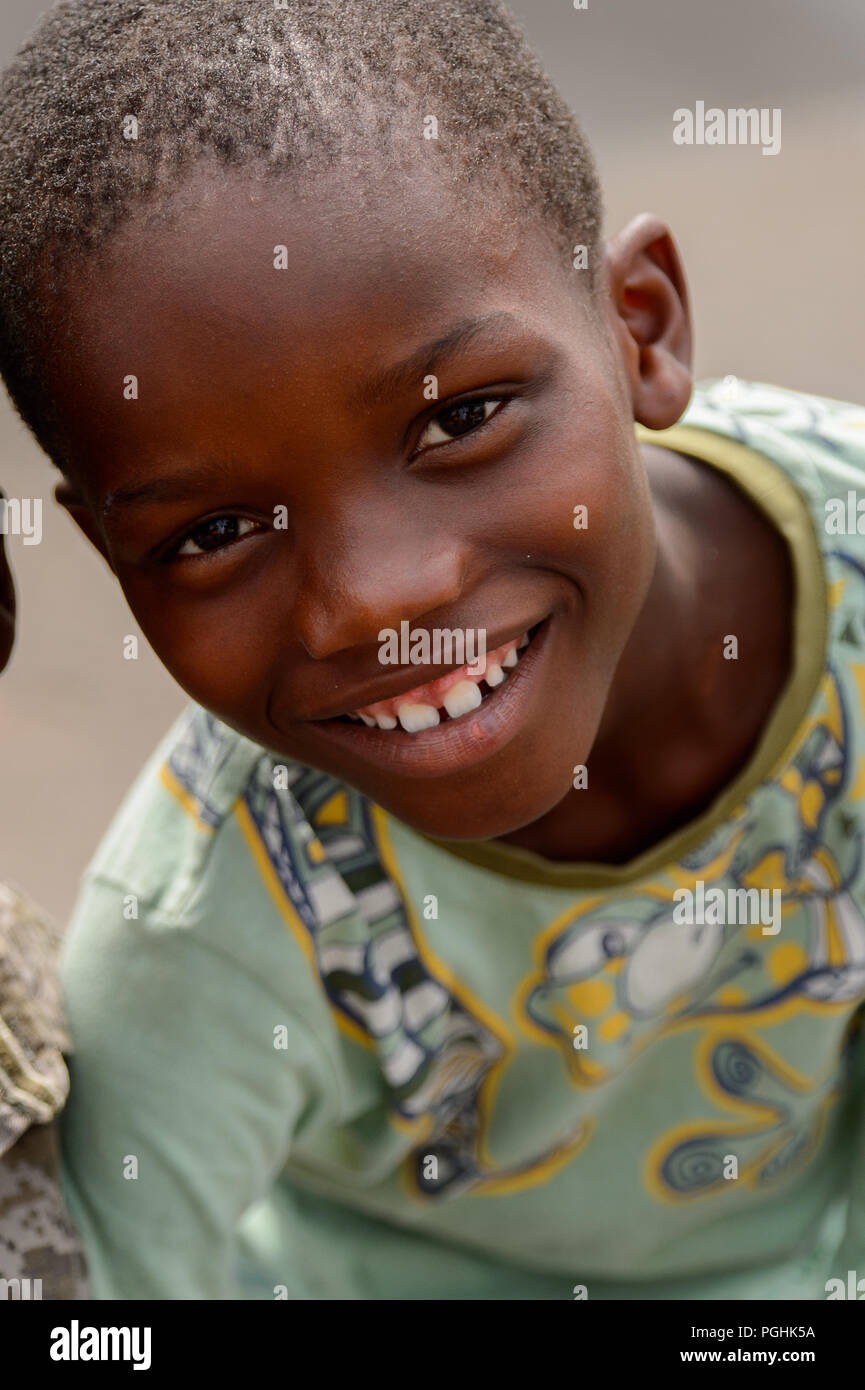 Mali portrait boy local hi-res stock photography and images - Alamy