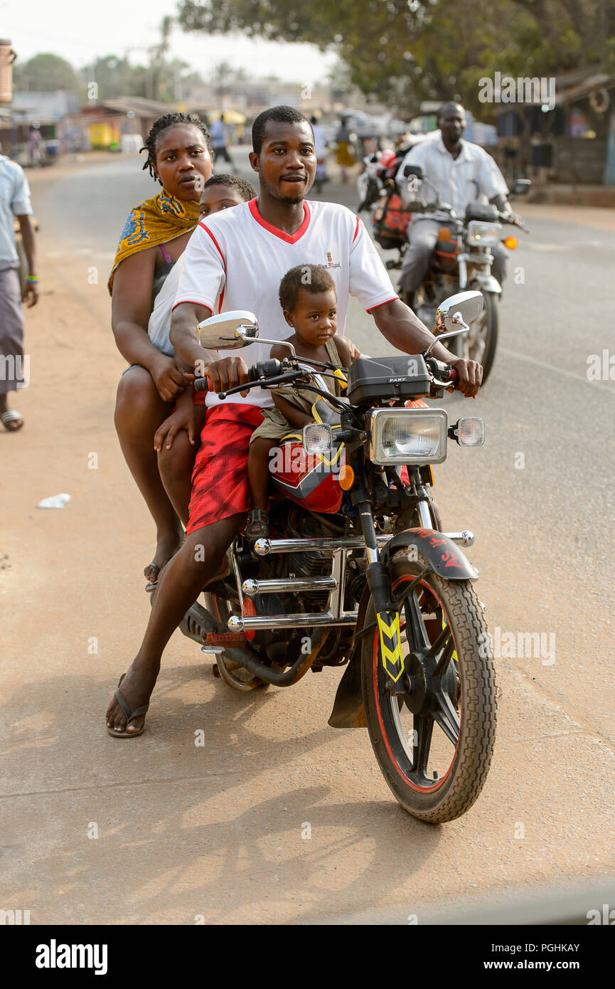 ACCRA, GHANA - Jan 8, 2017: Unidentified Ghanaian man and his family ...