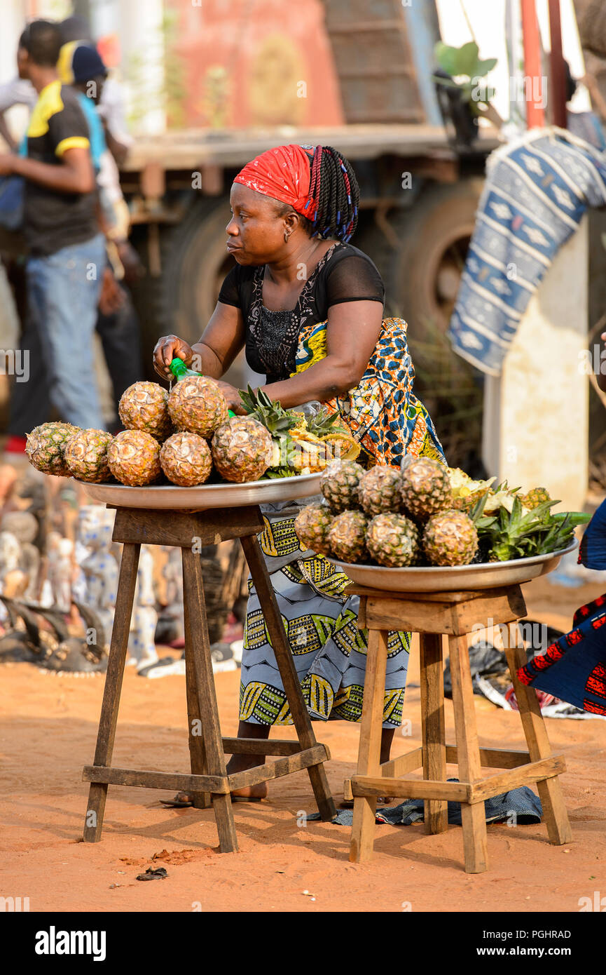 Pineapple tribe hi-res stock photography and images - Alamy