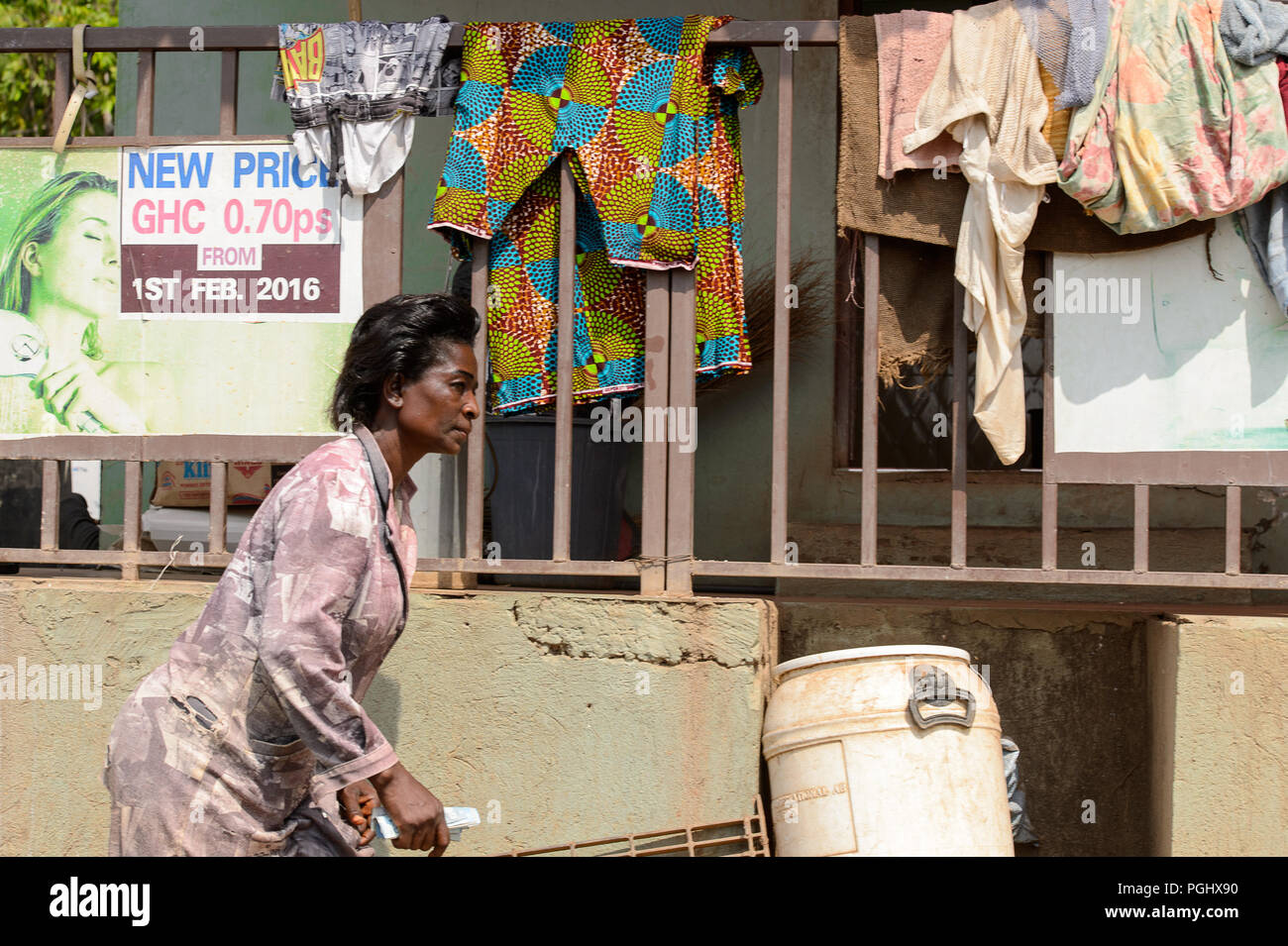 CENTRAL REGION, GHANA - Jan 17, 2017: Unidentified Ghanaian woman walks ...
