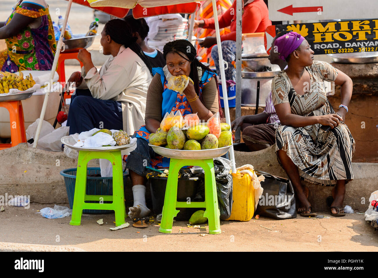CENTRAL REGION, GHANA - Jan 17, 2017: Unidentified Ghanaian woman sells ...