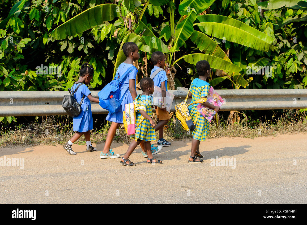 CENTRAL REGION, GHANA - Jan 17, 2017: Unidentified Ghanaian pupils walk ...