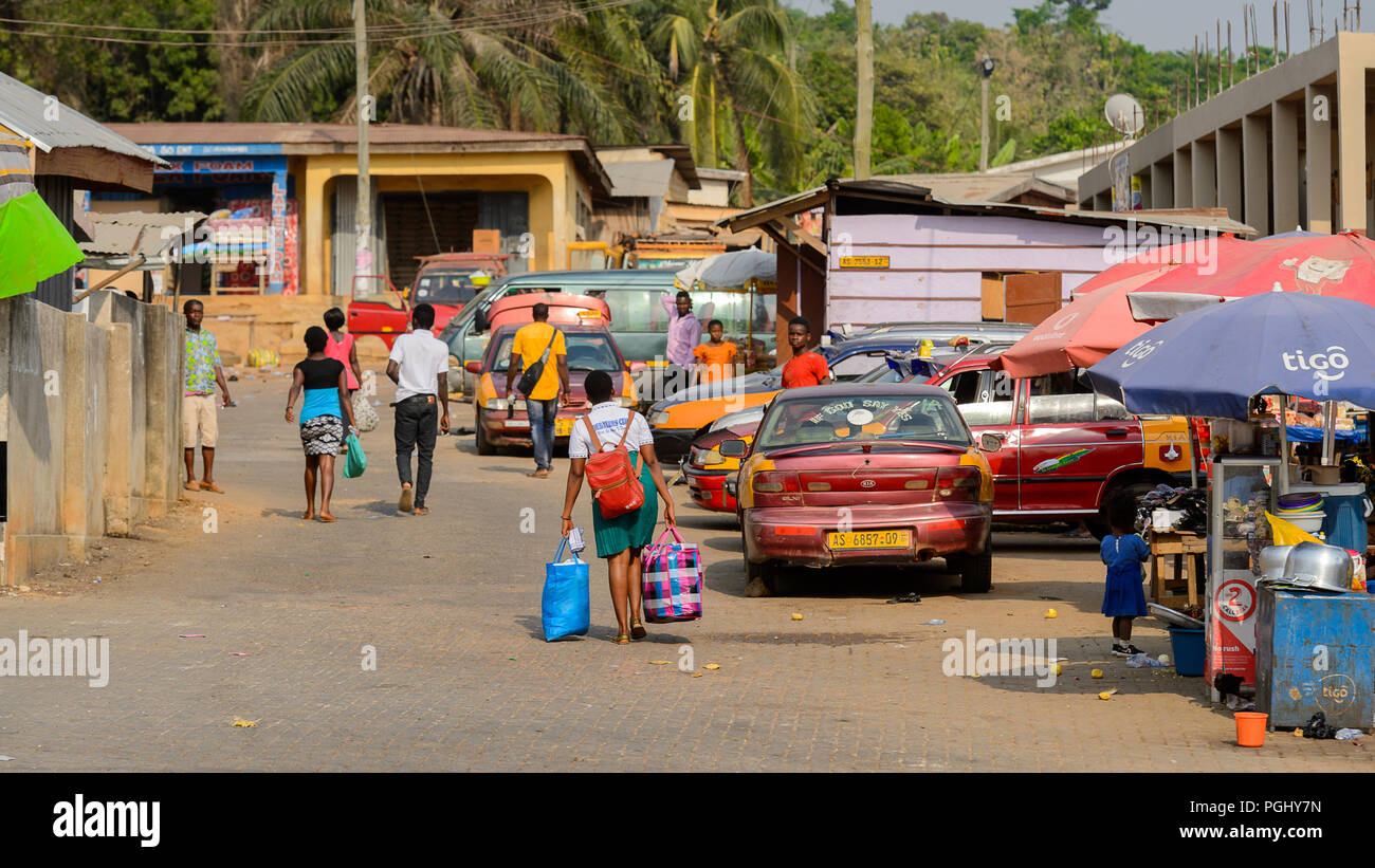 CENTRAL REGION, GHANA - Jan 17, 2017: Unidentified Ghanaian people walk ...