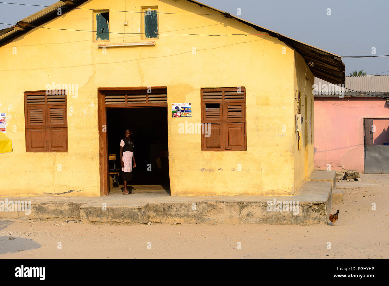 Traditional village house in ghana hi-res stock photography and images ...
