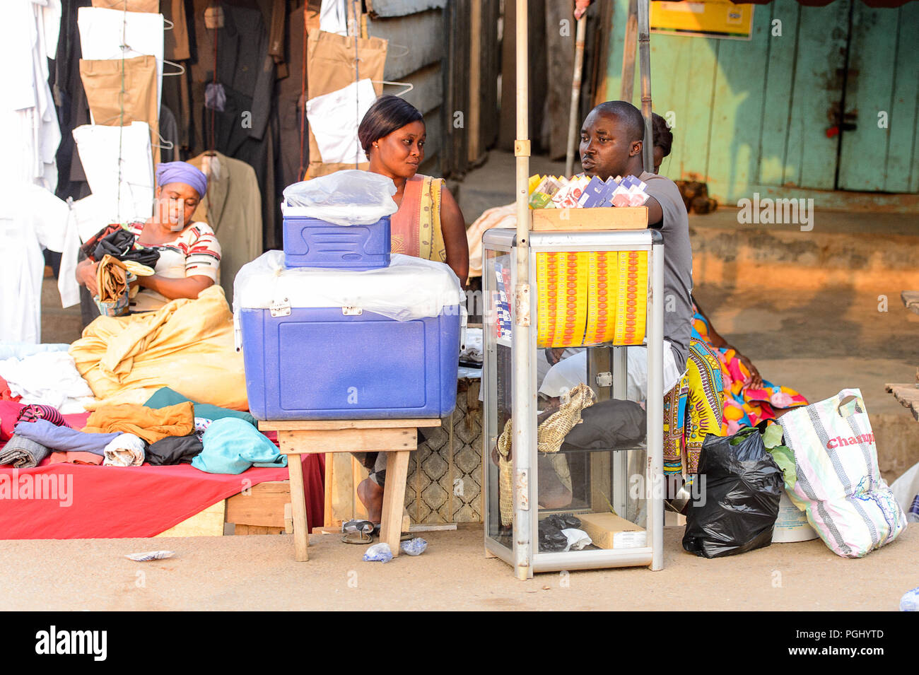 CENTRAL REGION, GHANA - Jan 17, 2017: Unidentified Ghanaian people sell ...
