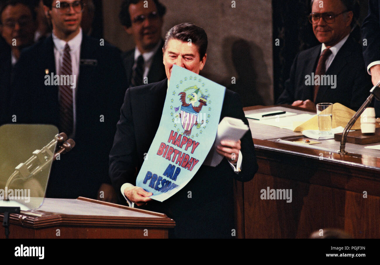Washington DC 1985/02/06 Reagan delivers his State of the Union address ...