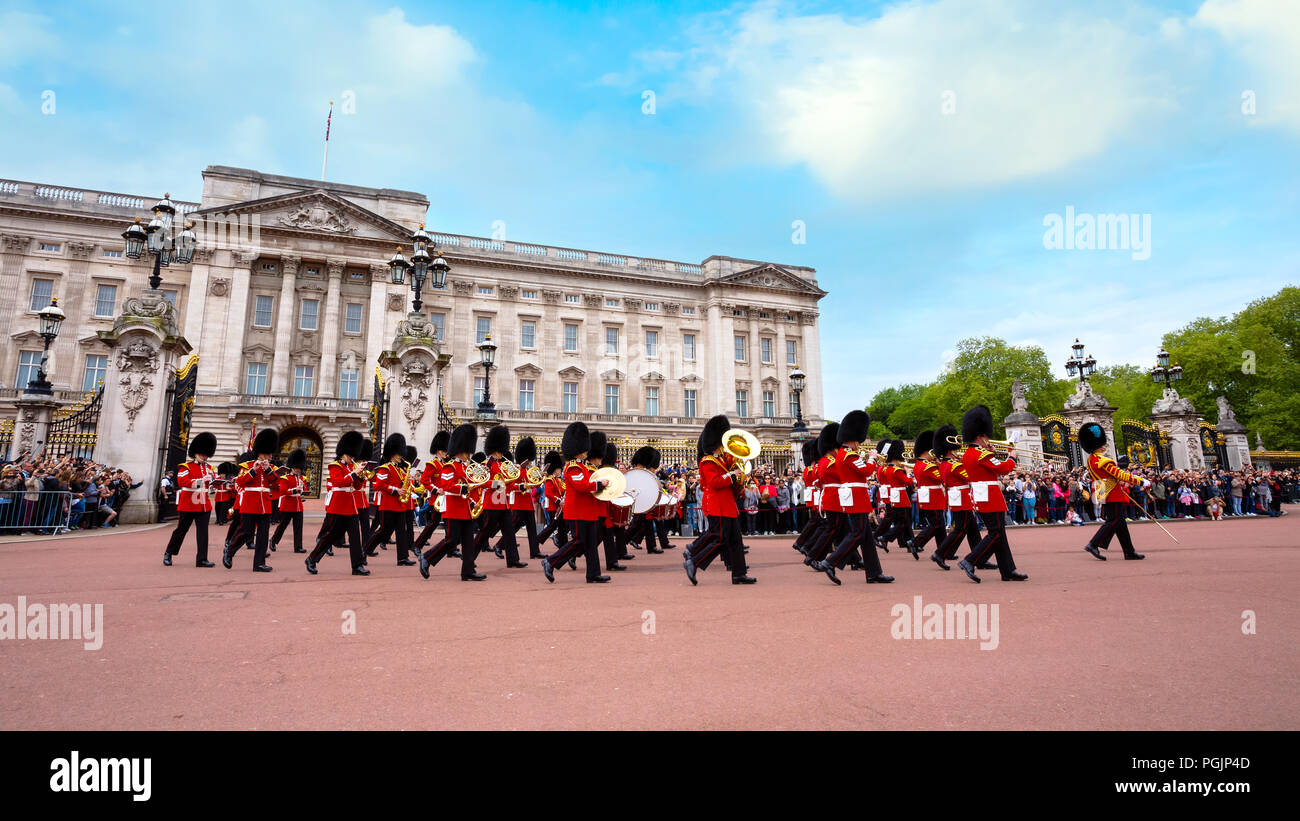 LONDON, UK - MAY 13 2018: The changing of the guard at Buckingham ...