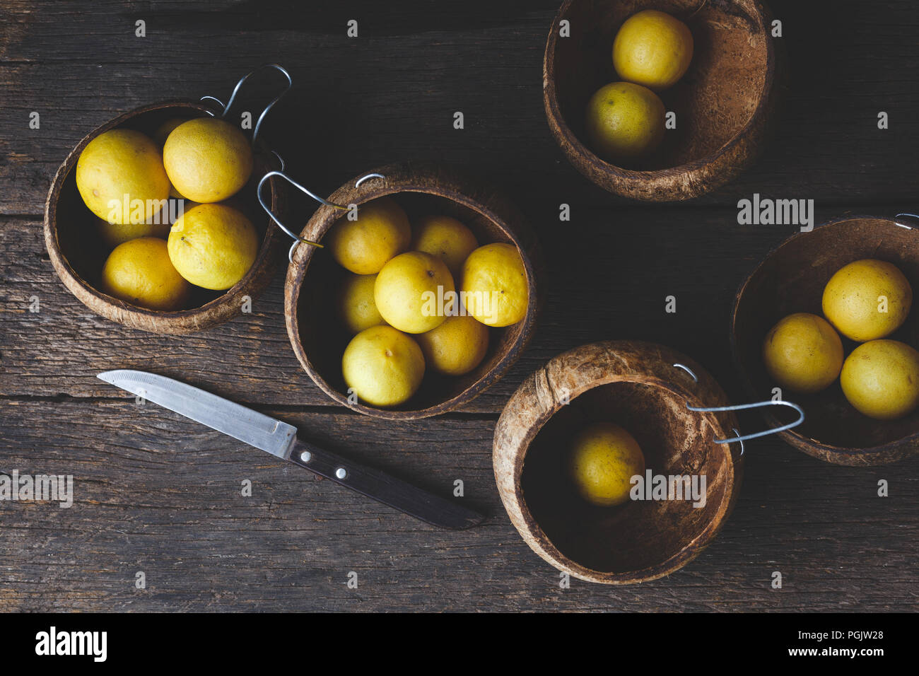Fresh yellow lemons-Yellow limes Stock Photo - Alamy
