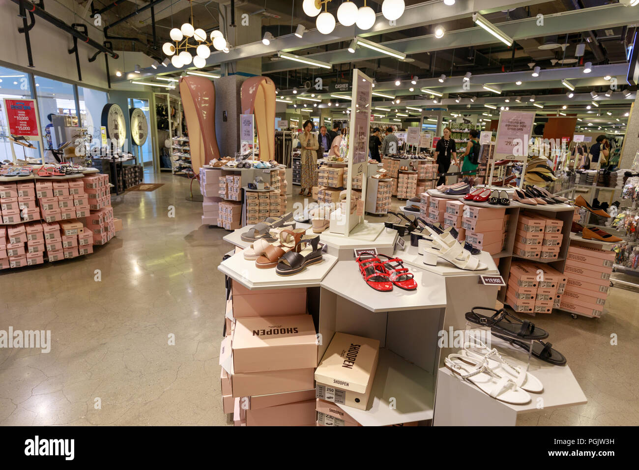 Seoul, South Korea - Jul 21, 2018 : Shoe store view at Starfield COEX ...
