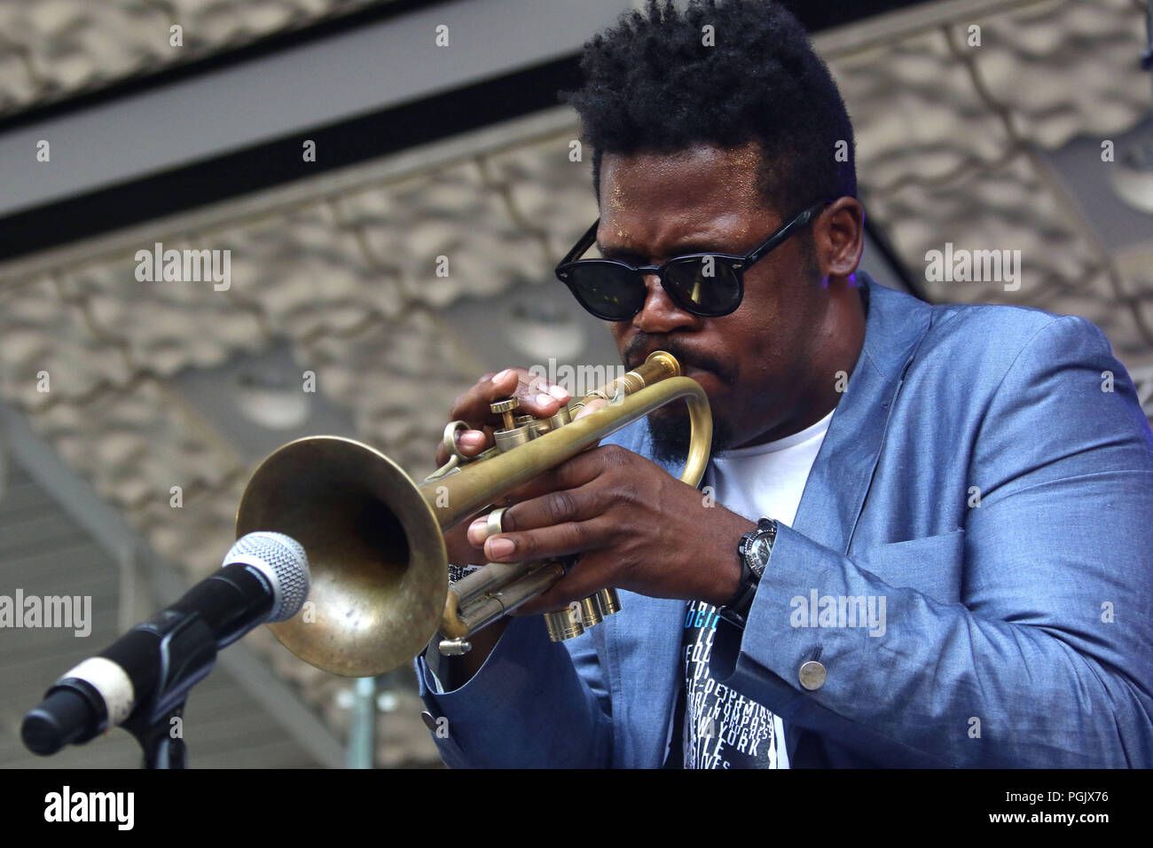 Keyon harrold trumpet hi-res stock photography and images - Alamy