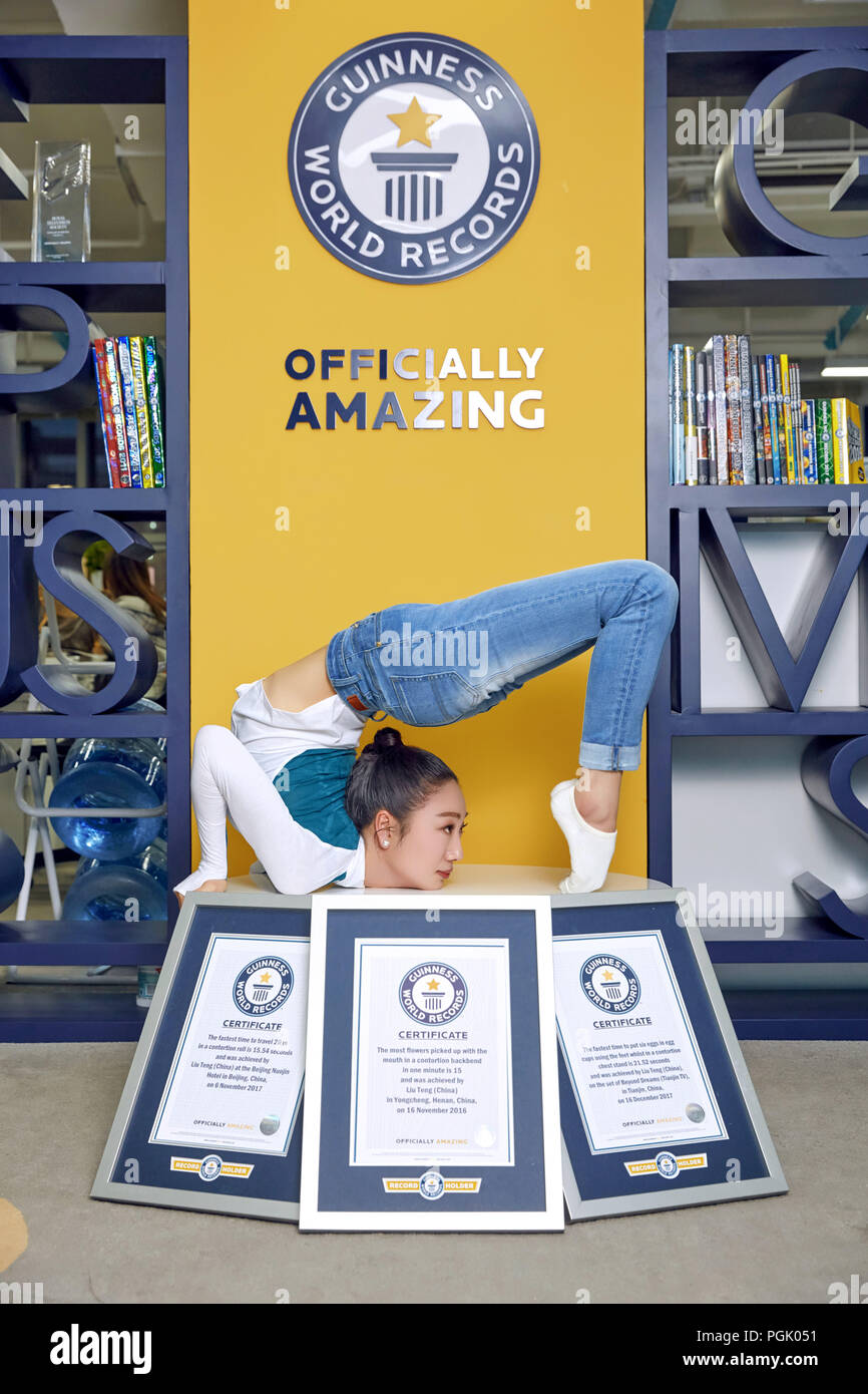 Contortionism High Resolution Stock Photography and Images - Alamy