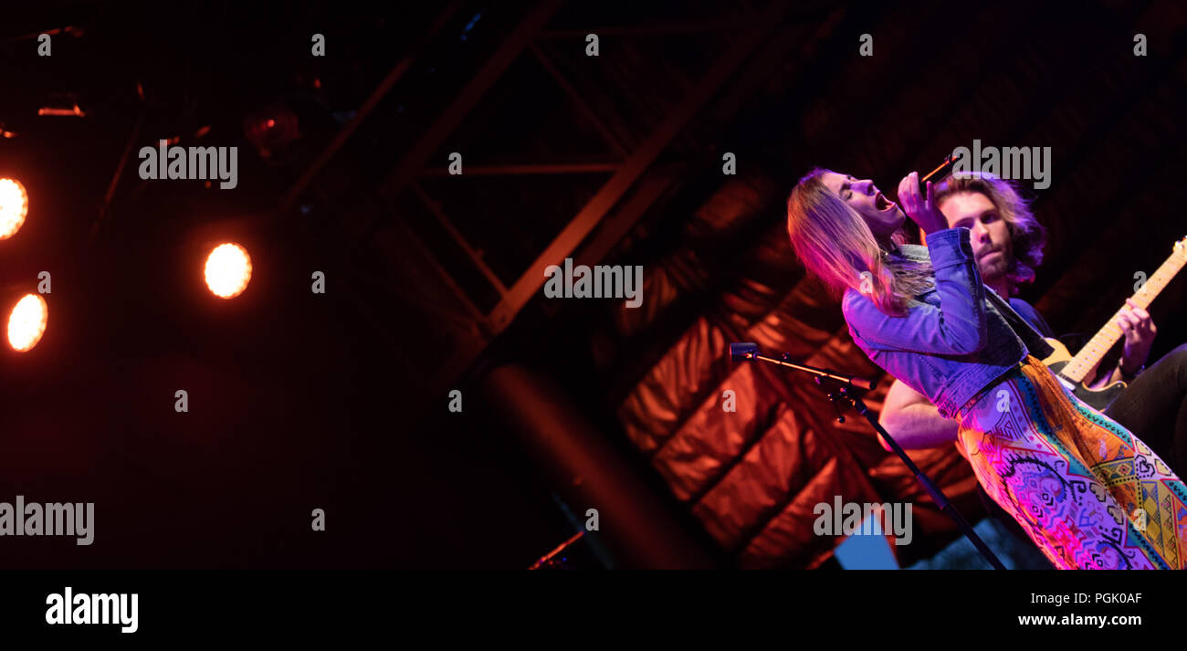 Deka de hi-res stock photography and images - Alamy